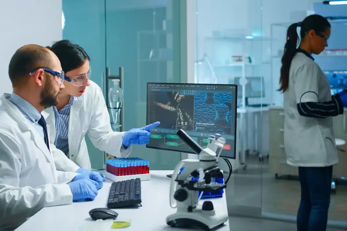 Significance of clinical laboratory professionals - Tact Medical Staffing